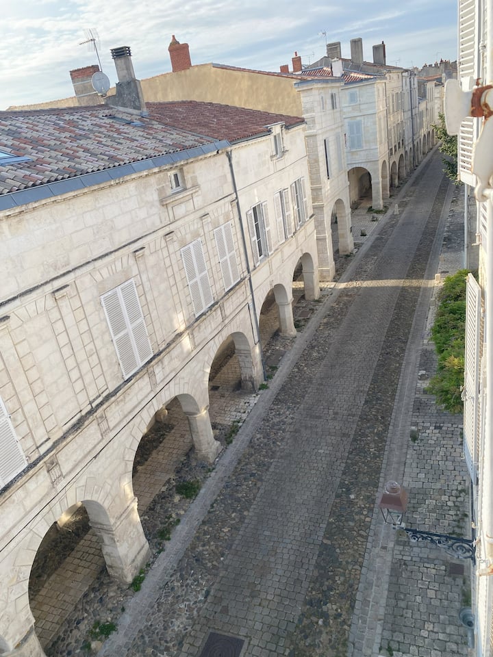 80 M²+parking, Classé 3*, Hyper Centre, Belle Vue - La Rochelle