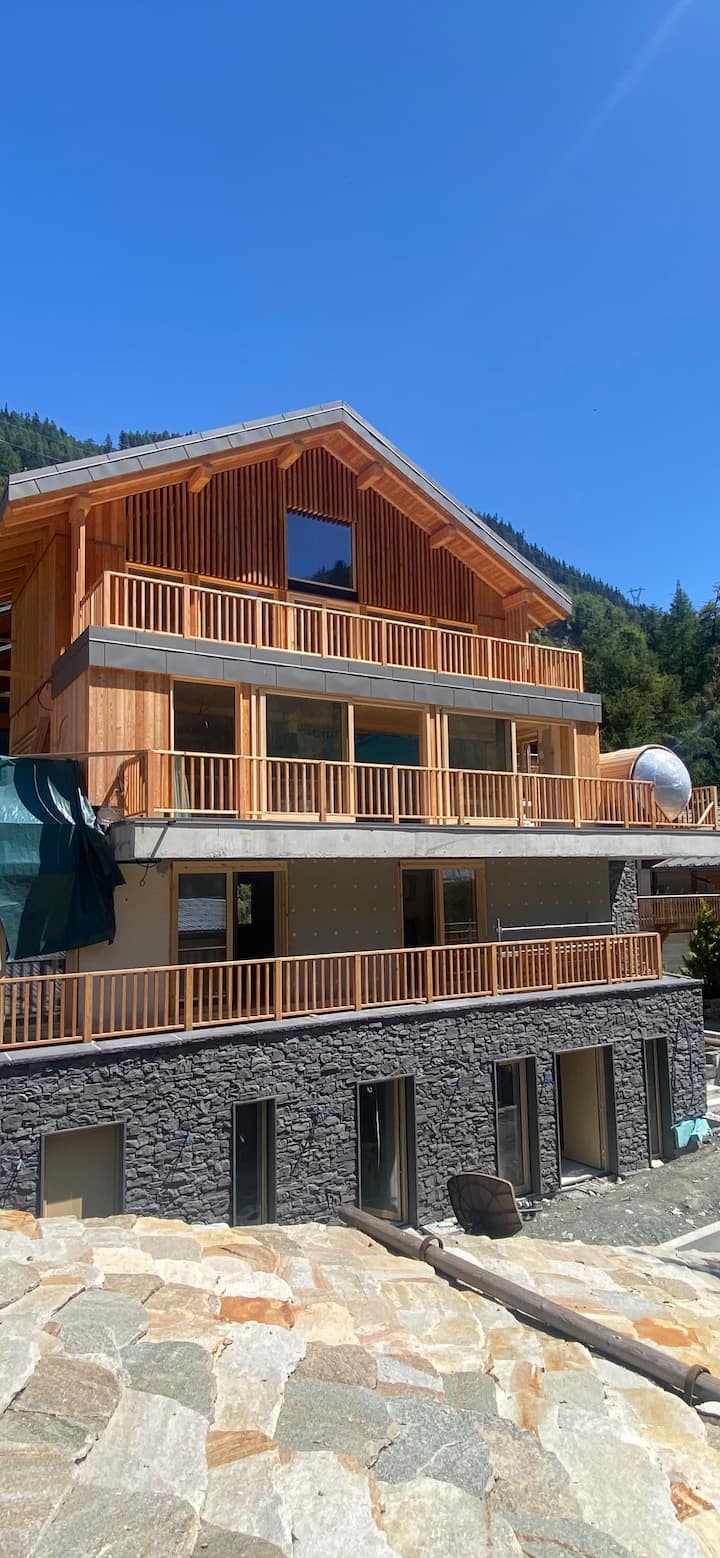 Chalet Soho - Stylish Modern Eco Chalet Sleeps 12+ - Tignes
