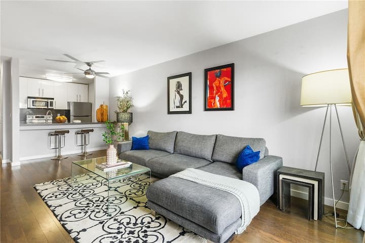 Modern One Bedroom In Amazing Central Location! - Mid City - Los Angeles