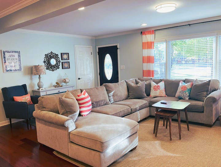 "Saltwater Escape: 5br Fun & Pool Paradise" - Wilmington, NC
