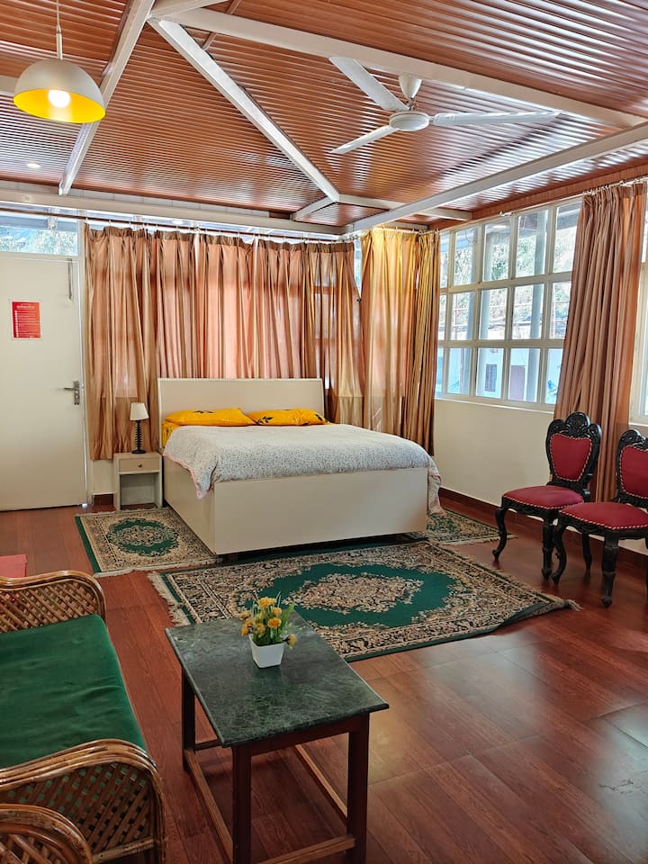 Single Bedroom Studio - Mussoorie