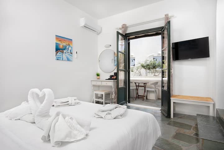 Amazing Room For Families - Paros