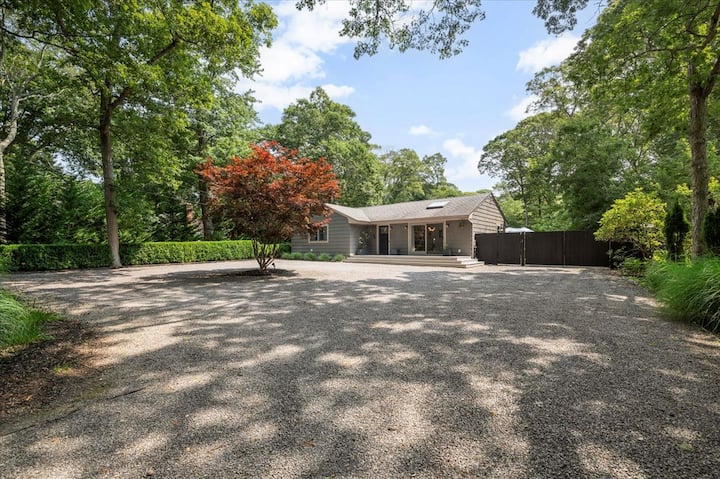Contemporary East Hampton Home - East Hampton, NY