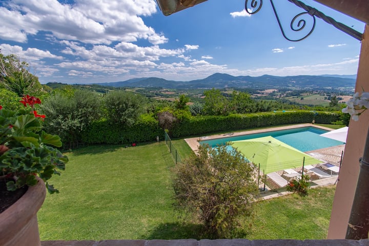 Agriturismo Il Poggio, Two Houses Sharing A Fenced Pool, Casa Rosa - Italie