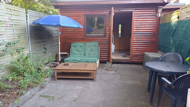 Hütte Mit Terrasse Im Grünen - Ahrensburg