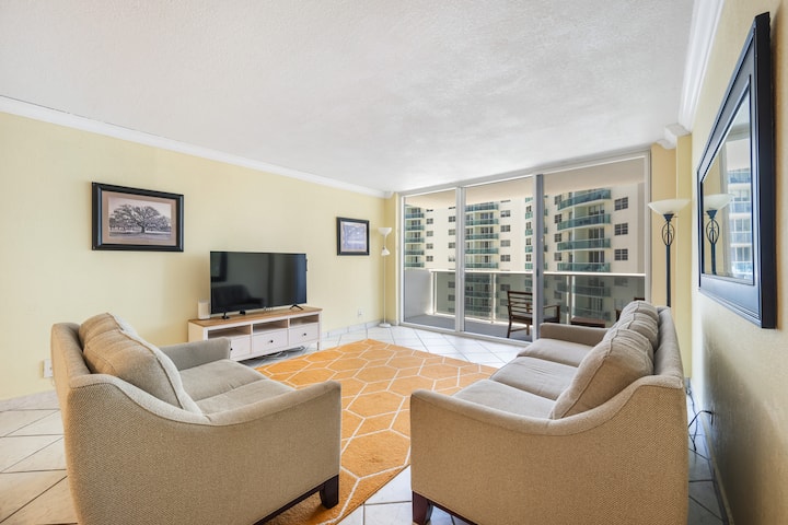 Magic Beach Apartment - Hollywood