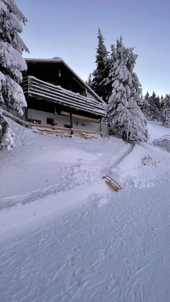 Chalet «Heidi» Off-grid, 1600m, Gantrisch - Zwitserland