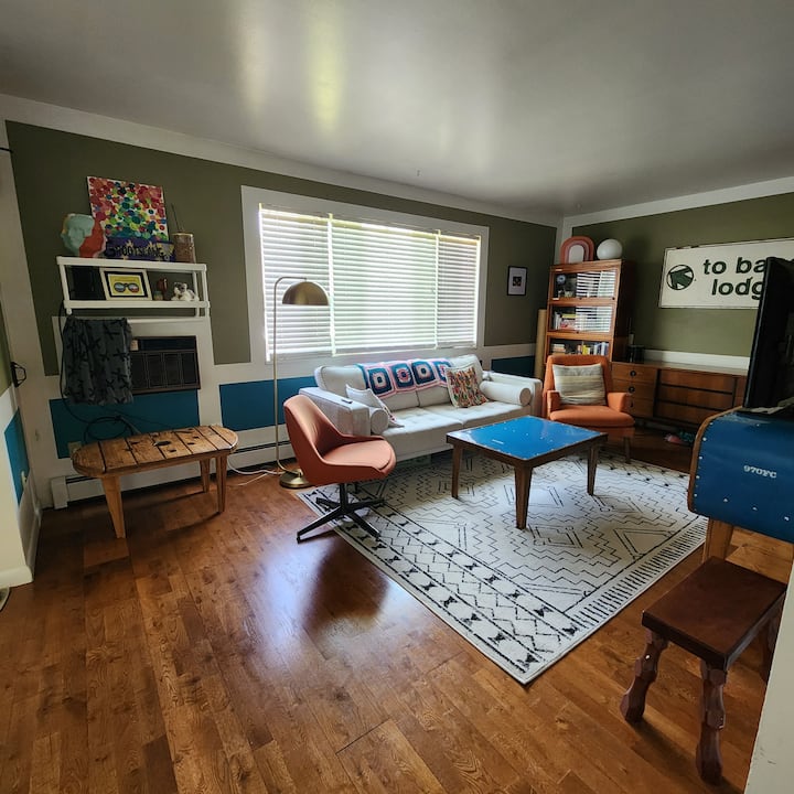 Midtown Fort Collins Cozy Condo With Cat - Fort Collins, CO