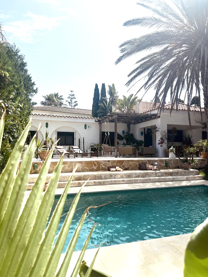 Finca Las Rosalindas: Charming Oasis-pool-5 Rooms - Conil de la Frontera