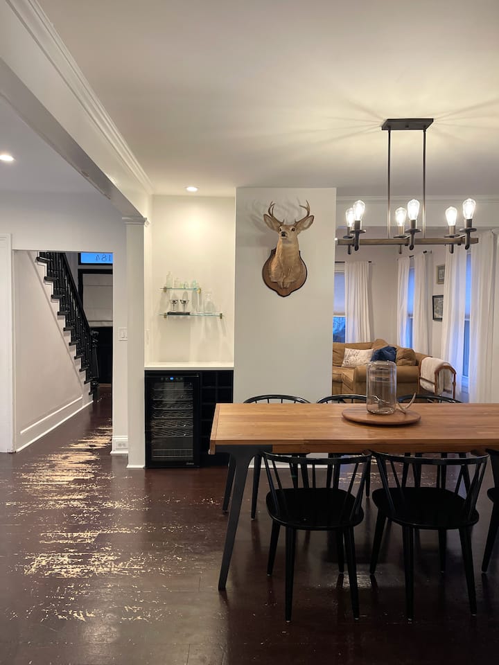 Downtown Saratoga Renovated Colonial - Saratoga Springs, NY