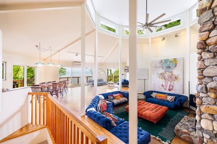 North Fork True Beachfront Home - Palmer Vineyards, Riverhead