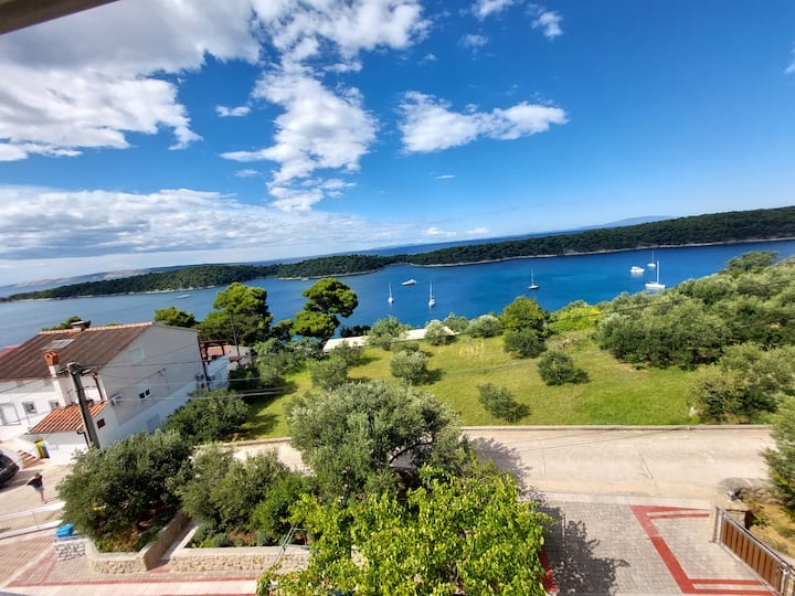 Apartment 2+2, Nice Sea View - Rab