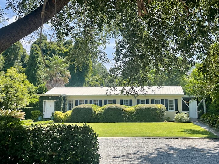 Stylish Renovated Chapel -Close To Everything! - Beaufort, SC