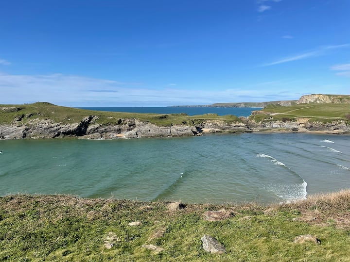 Glendorgal Sands - The Best Sea Views In Cornwall? - Mawgan Porth