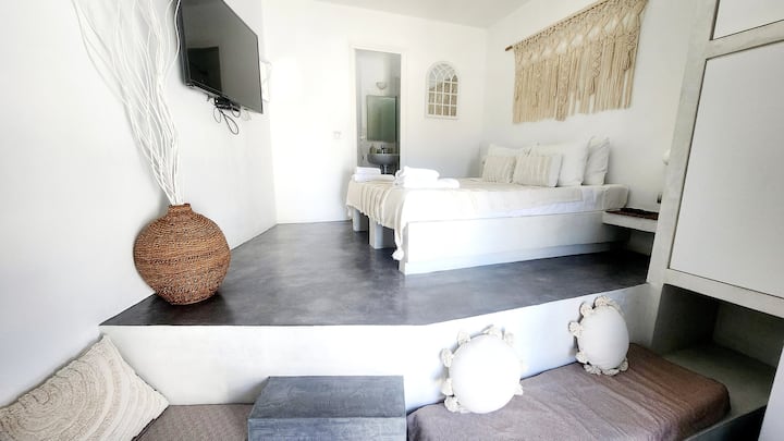 Aura Deluxe Studio (Charming | Private & Sea View) - Santorini