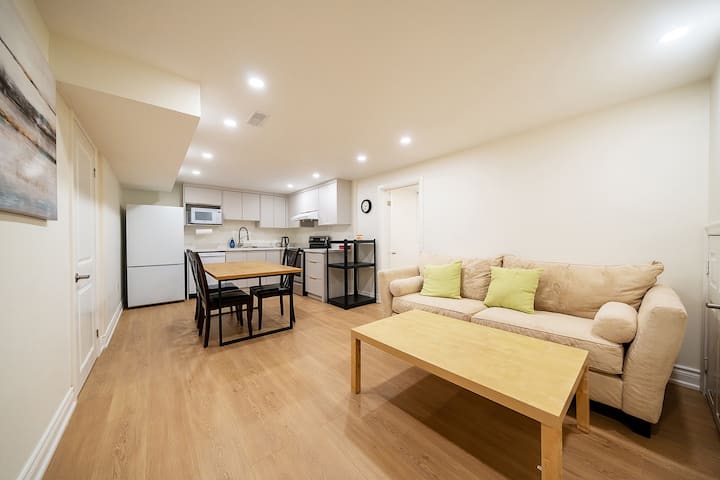 Spacious New-reno 2 Bedrooms Apartment Near Lake - Oakville