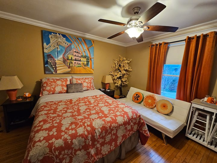 Autumn Room - Niagara Falls