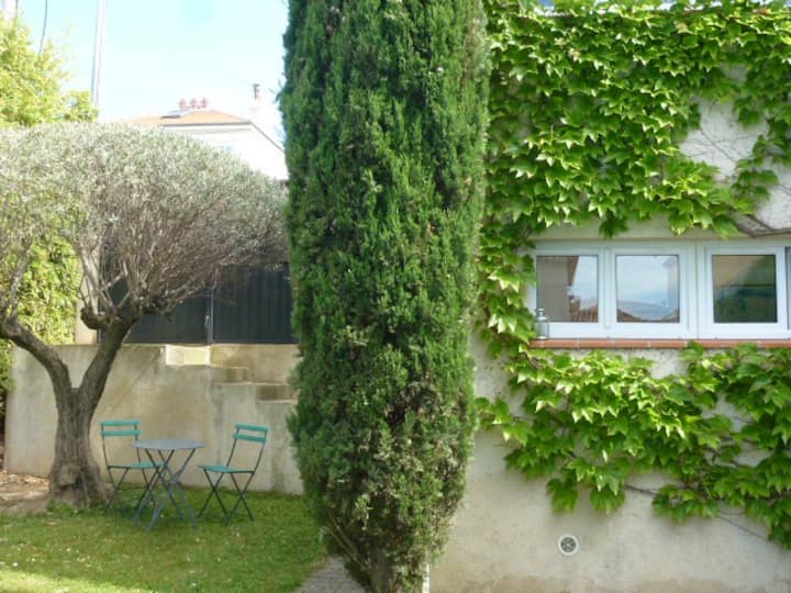 A Marseille, Petite Maison Entre Mer Et Calanques - Calanque d'En-vau