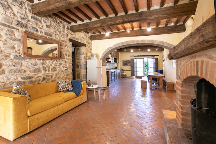 Castagnatello Country House - Ulivo Apartment - Monte Amiata