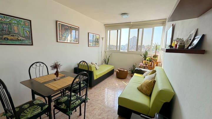 Apartamento Luminoso Y Moderno En Infanta, Habana - Havana