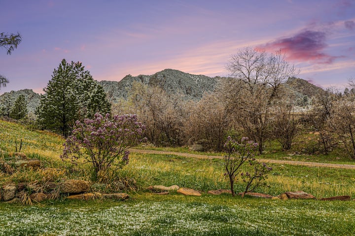 Updated 4 Br W/ Patio, Tub And Open Space Access - Boulder, CO
