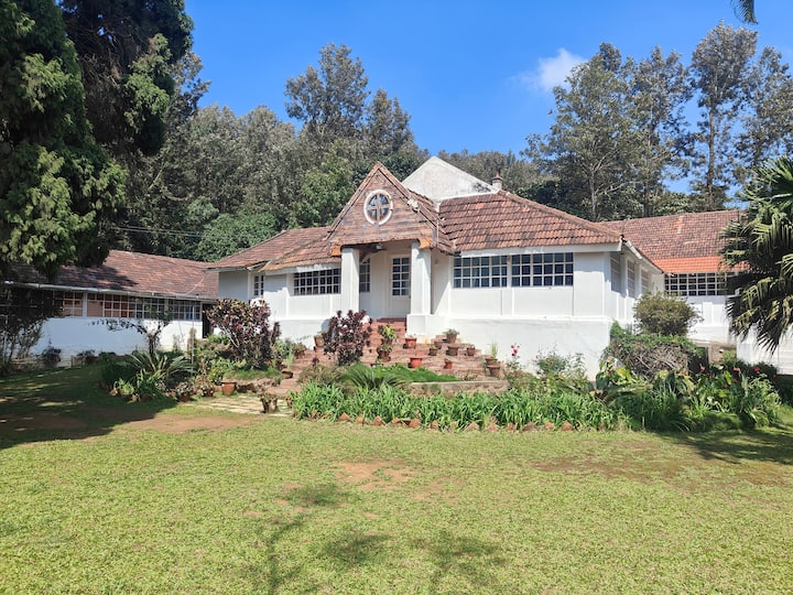 Tipperary Colonial Bungalow - With Panoramic Views - Yercaud