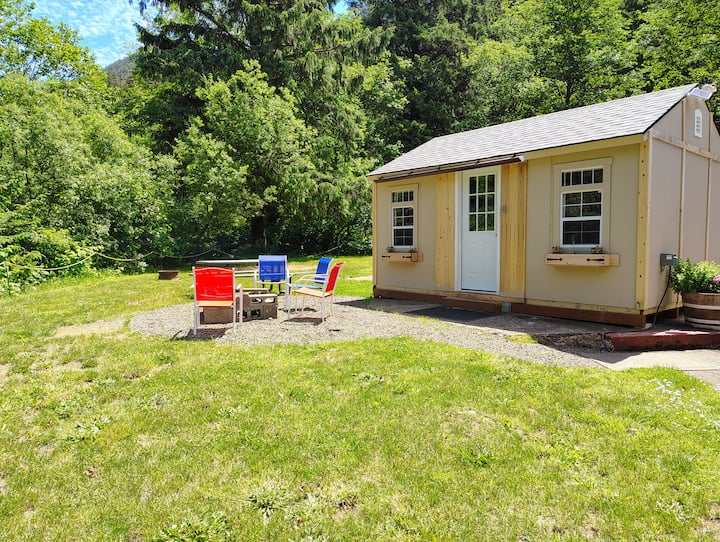River Front Cabin #3 - Tillamook, OR