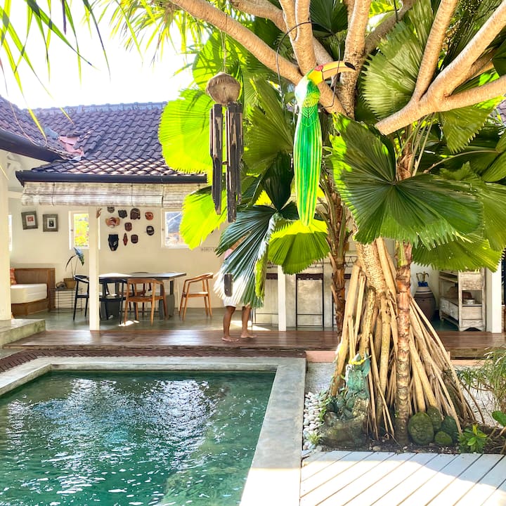 Your Bali Home / Ubud Centre / Poolside Escape - ウブド