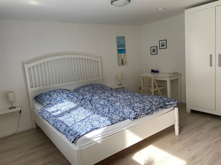 3 Zimmer Souterrainwohnung In Strandnähe - Strande