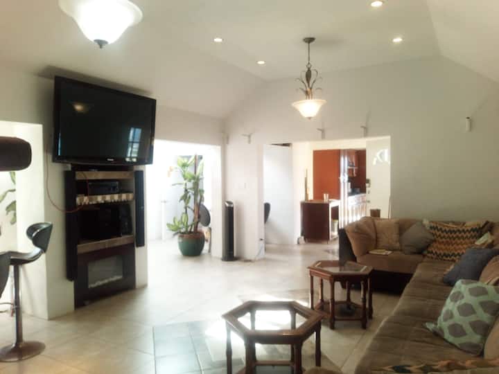 Spacious 3br On Waterside, St. David's - Bermuda