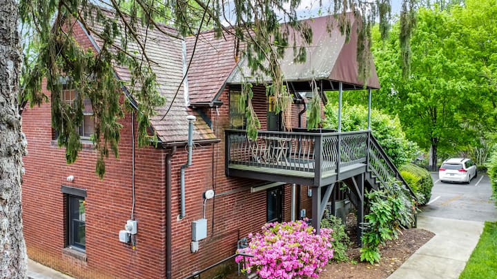 The West Asheville Loft - Asheville, NC