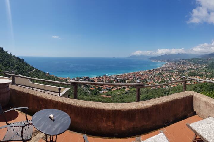 Blu Oltremare - Libeccio - Borgio Verezzi
