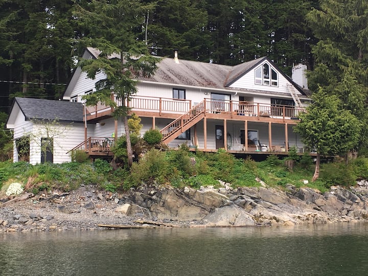 Waterfront Home- 14 Day Minimum, Sleeps 10. - Sitka, AK