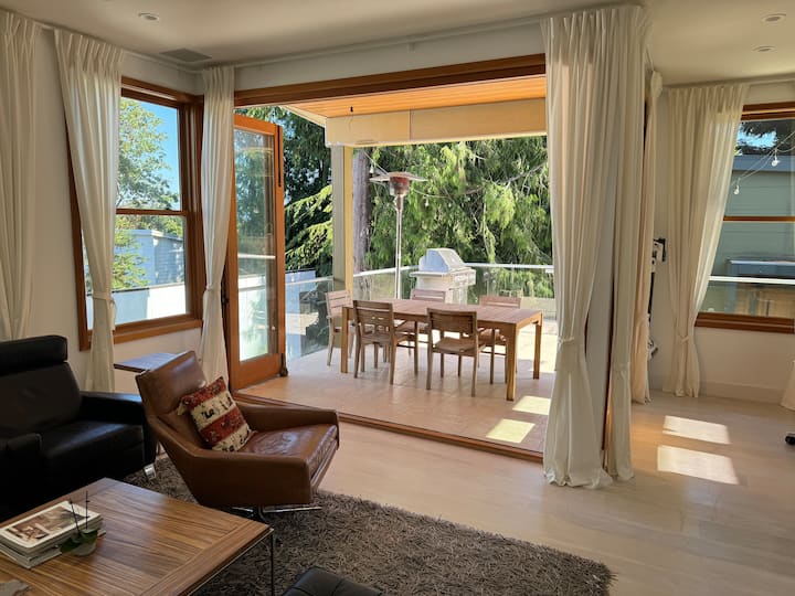 Modern 5 Bedroom Luxury - Kenmore, WA
