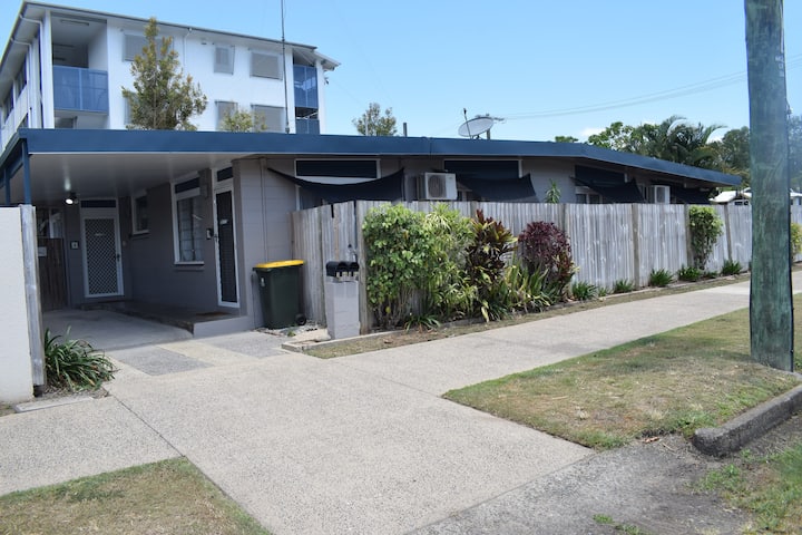 (C3) Beautifully Presented - Free Wifi - Cairns