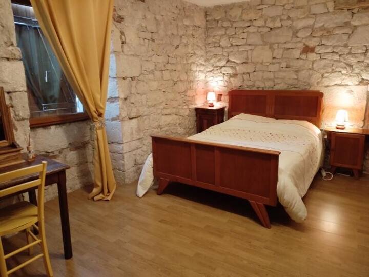 Chez Léon Et Rosa - Saint-Cirq-Lapopie