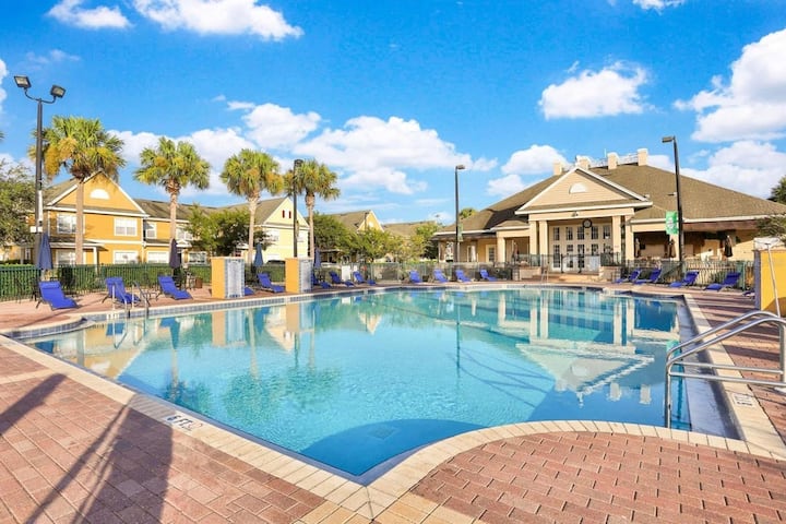 3 Bedroom Seven Dwarfs Resort Villa From $95 Nt - Kissimmee, FL