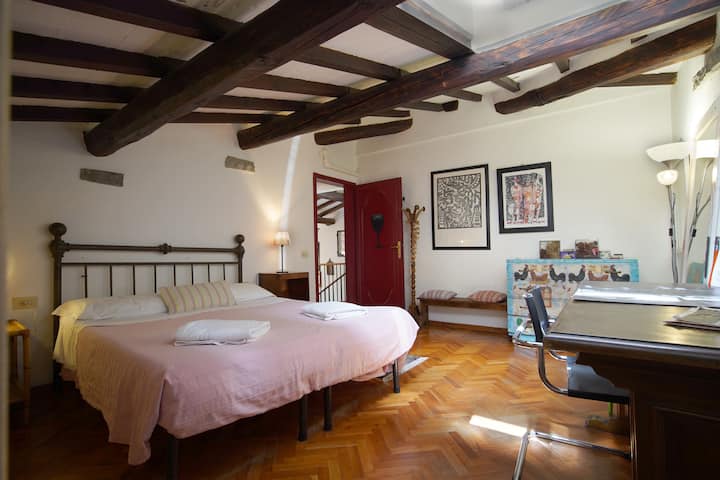 Winny Nice Attic Room, Aircon, Wi-fi - Fiesole