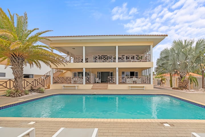 Mooi Appartement Met Zwembad In Jan Thiel - Curaçao