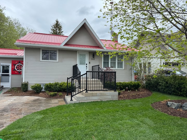 Rouge The Urban Cottage Wellington - Prince Edward