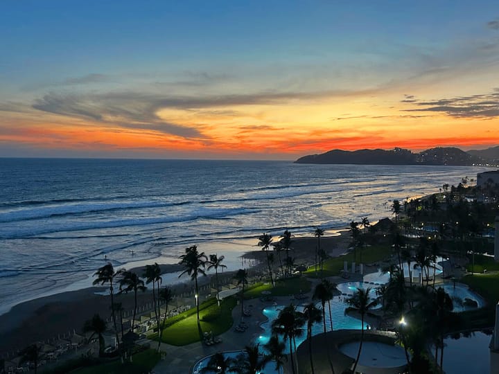 Grand Suite Ocean View Mayan Island Playa C301. - Acapulco