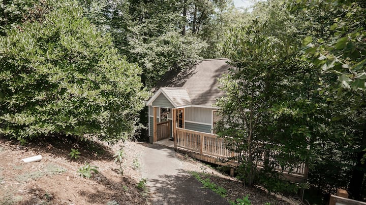 The Wild Opal: The Cabins At White Sulphur Springs - Mount Airy, NC