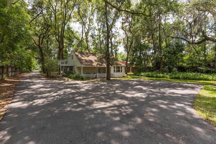 Ortega River Guest Cottage-upper Apt. - Jacksonville, FL