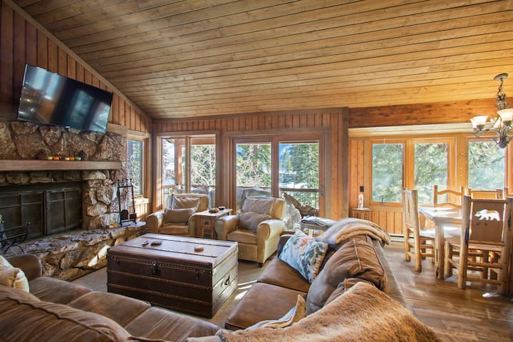Corner 3bd +Loft! Walk To Canyon And The Village! - Mammoth Lakes