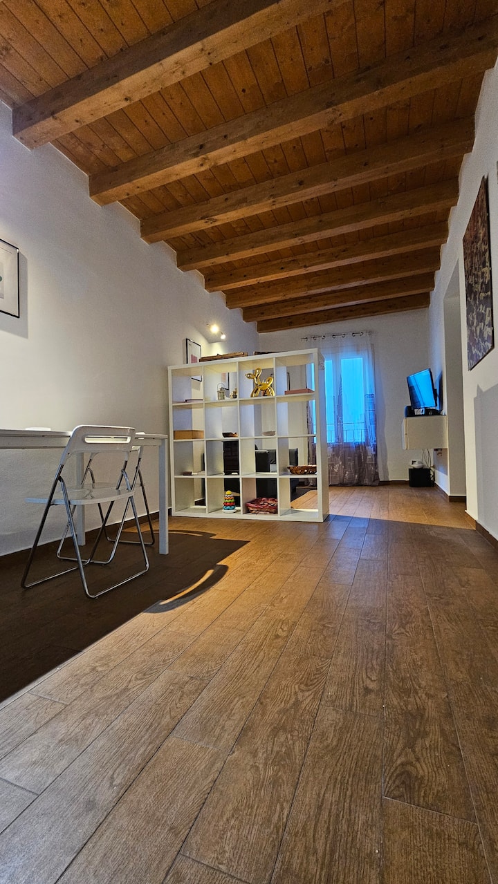 Lumilo's House / Old Town Flat - Palermo