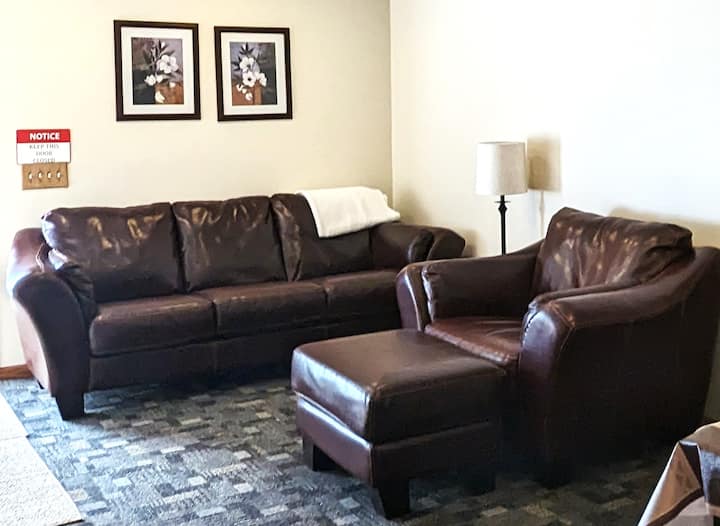 Mjm Hideaway 20 Miles Se Of Ann Arbor
Updated 2024 - Dundee, MI