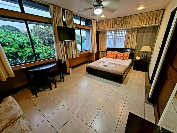 Comfortable Room In Aranjuez - San José