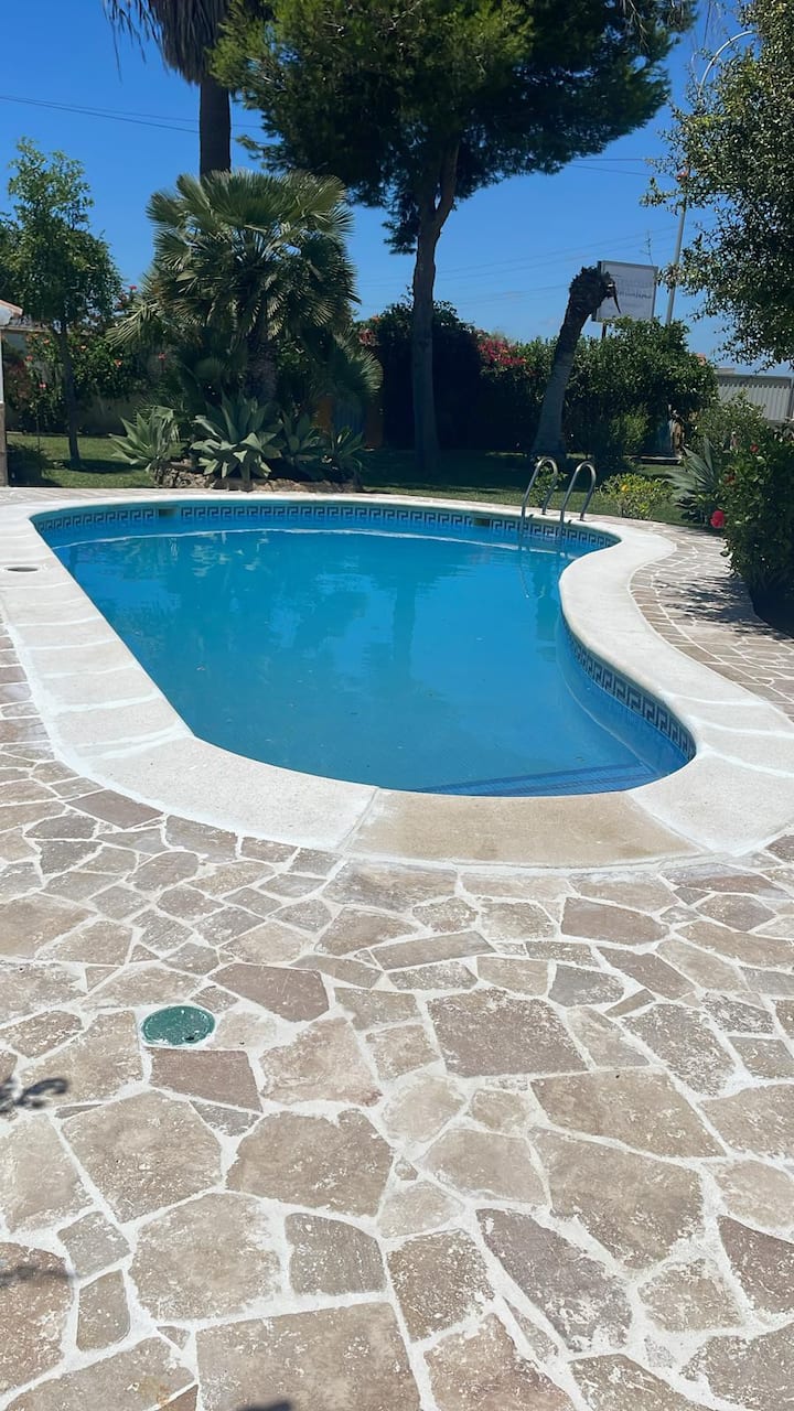 Chalet Vacacional Zona Barrosa Rana Verde - Chiclana de la Frontera