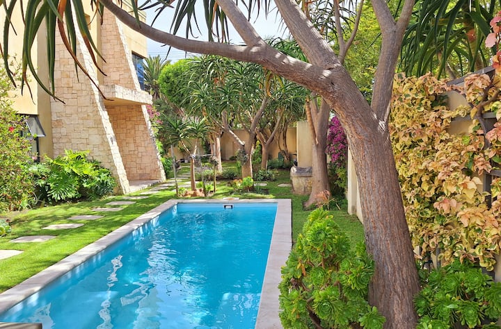 Salty Breeze Boutique Escape: Sunny Garden Cottage - Parklands