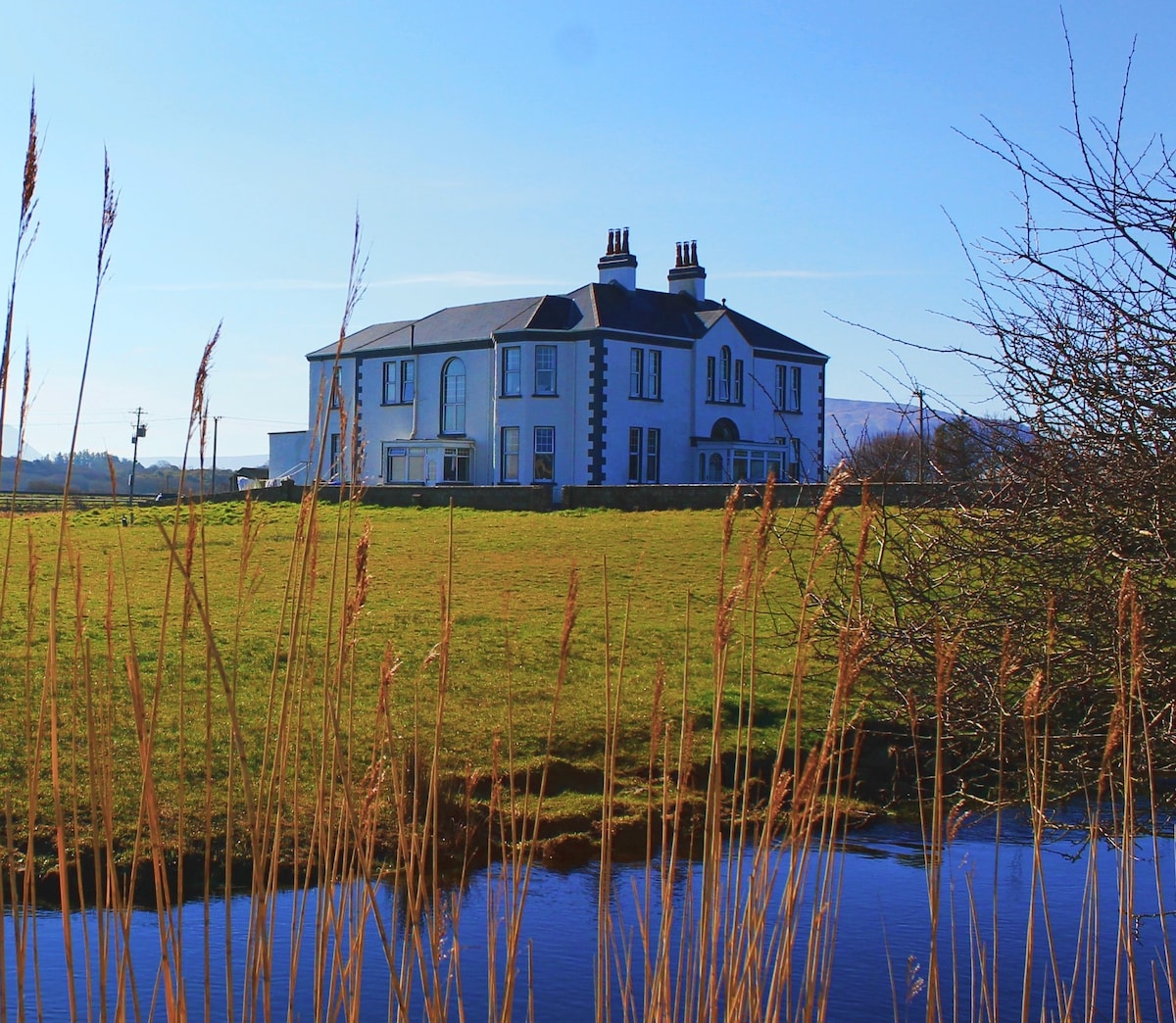 Bundoran Oceanfront Manor House - Houses for Rent in County Donegal ...